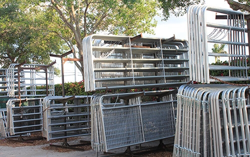 Farm and Ranch Supplies | Robbie's Feed & Supply - Miami, FL